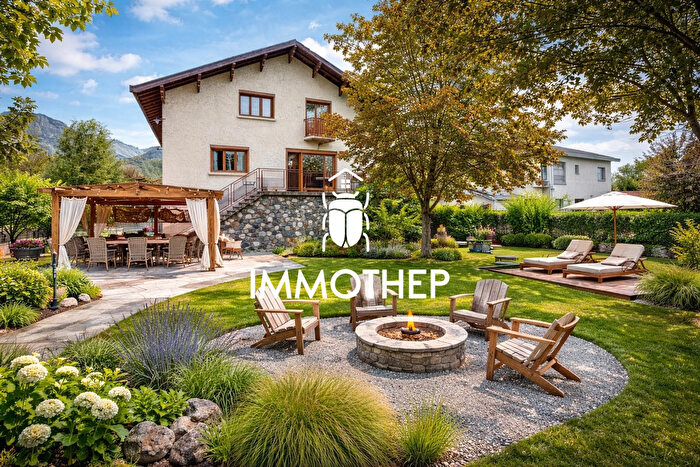 Maison à vendre - Crolles - 6 pièces - 5 chambres