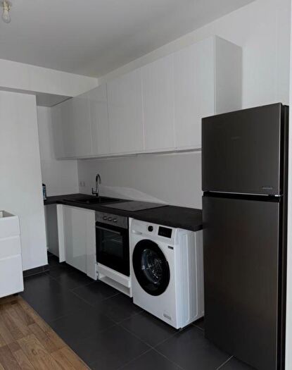 Appartement à louer - Villiers-sur-Marne, Centre-ville - 2 pièces - 1 chambre