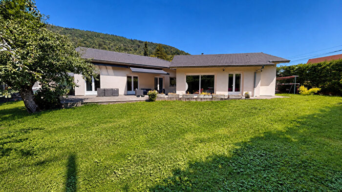 Maison 5 pièces à Saint-Martin-d'Uriage, à vendre