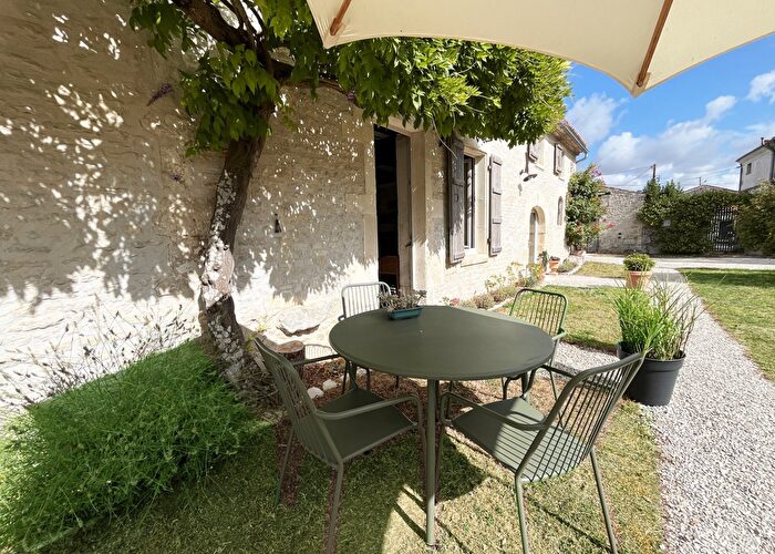 Maison 7 pièces à vendre à Aumagne