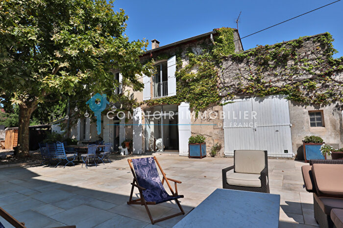 Maison à vendre - Noves - 8 pièces - 4 chambres