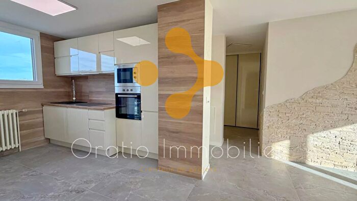 Appartement à vendre - Rumilly, Les Collines, Nord - 4 pièces - 3 chambres