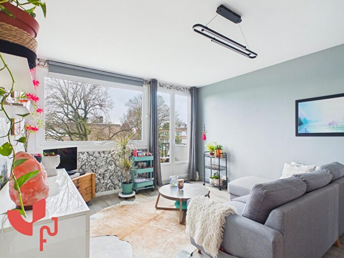 Appartement à vendre - Marcq-en-Bar ul, Centre-ville, Bourg - 3 pièces - 2 chambres