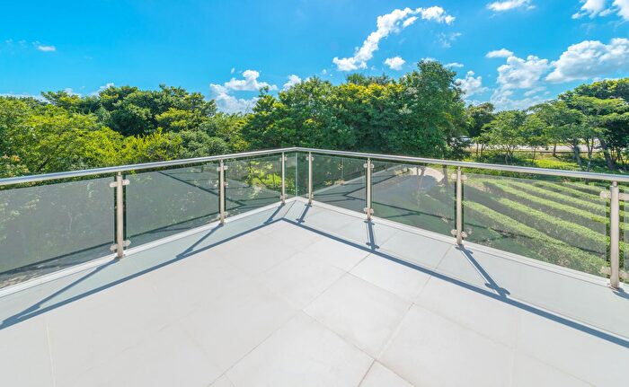 Appartement à vendre - Colombes, Henri Martin Estienne dOrves - 3 pièces - 2 chambres