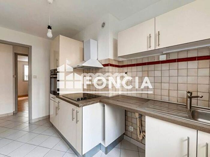 Appartement à louer - Allies-Clos dOr, Grenoble - 3 pièces - 2 chambres