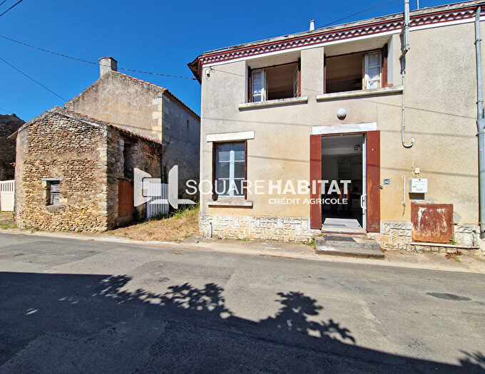 Maison à vendre - Airvault - 4 pièces - 4 chambres