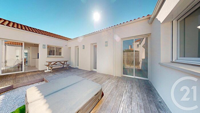 Maison à vendre - La Tranche-sur-Mer - 6 pièces - 3 chambres