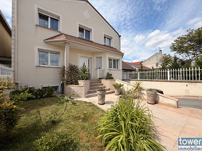 Maison 6 pièces à vendre à Drancy, Paris Campagne
