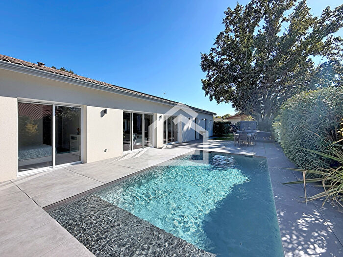 Maison 6 pièces à Saint-Aubin-de-Médoc, à vendre