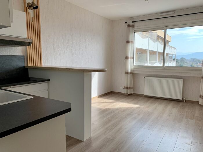 Appartement à vendre - Romans-sur-Isère, Centre-ville - 1 pièce - 1 chambre