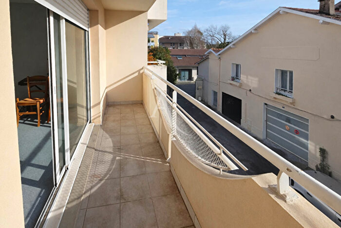Appartement à vendre - Pau, Centre-ville - 3 pièces - 2 chambres