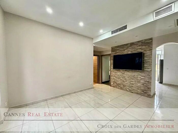 Cannes, Petit Juas : Appartement 4 pièces à vendre