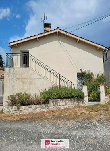 Ruelle-sur-Touvre : Maison 3 pièces à vendre