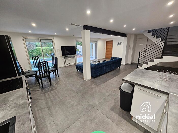 Nîmes, Route dArles - Maison 5 pièces à vendre
