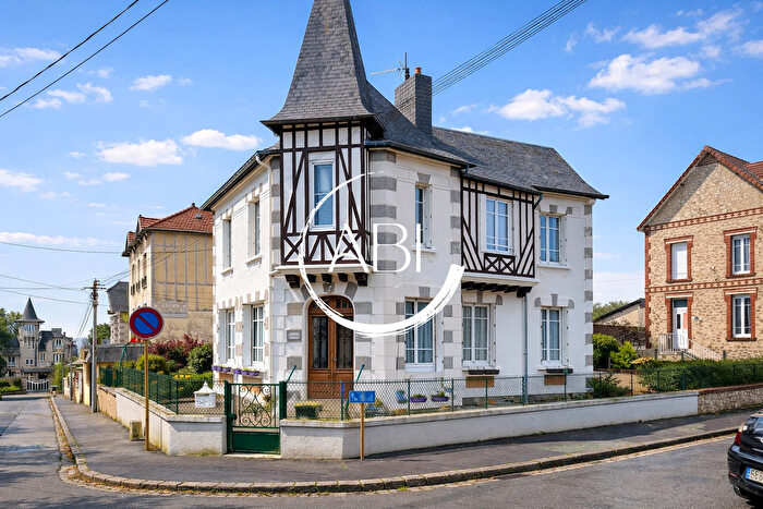 Maison à vendre - Bagnoles-de-lOrne - 6 pièces - 4 chambres