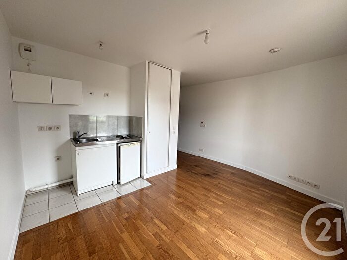 Appartement à louer - Issy-les-Moulineaux, Les Epinettes, Le Fort, Les Hauts dIssy - 1 pièce