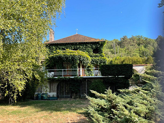 Maison 8 pièces à Saclas, à vendre