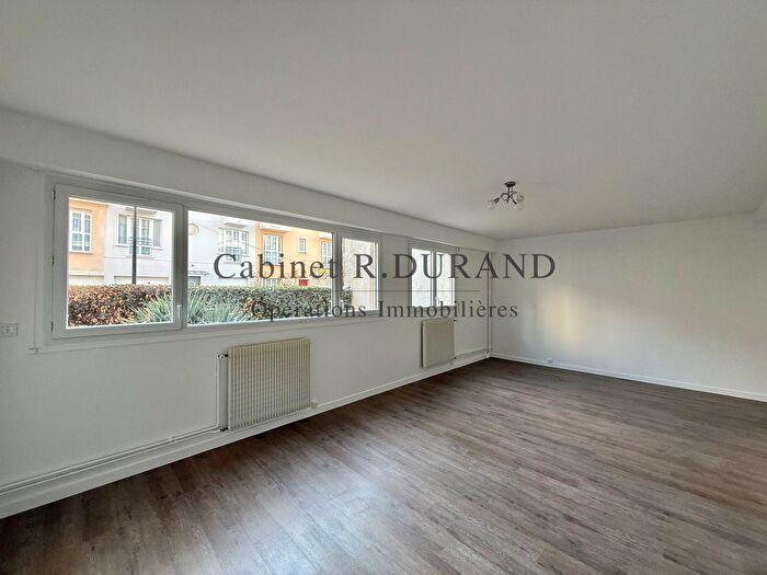 Appartement à louer - Courbevoie, Bécon - 2 pièces - 1 chambre