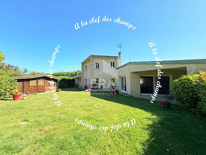 Maison à vendre - Villiers-le-Bâcle - 6 pièces - 4 chambres