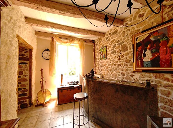 Maison 7 pièces à Le Vigen, à vendre
