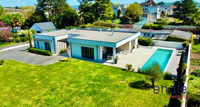 Maison à vendre - Châtellerault, Ozon - 6 pièces - 4 chambres