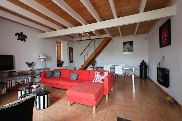 Maison à vendre - Chenac-Saint-Seurin-dUzet - 5 pièces - 2 chambres