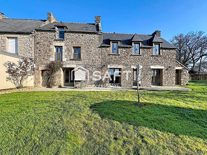 Maison à vendre - Plouër-sur-Rance - 7 pièces - 5 chambres