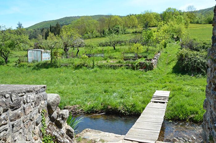 Maison 2 pièces à Saint-Vincent-de-Durfort, à vendre