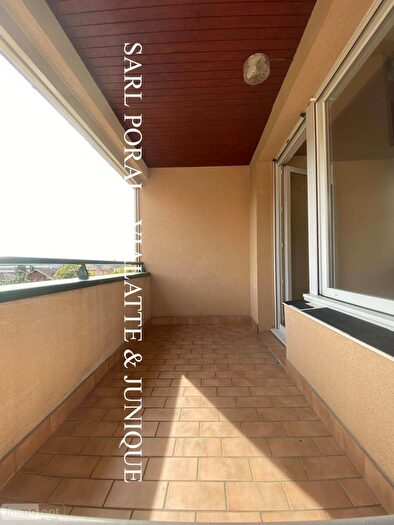 Appartement à louer - Ambérieu-en-Bugey - 4 pièces - 3 chambres