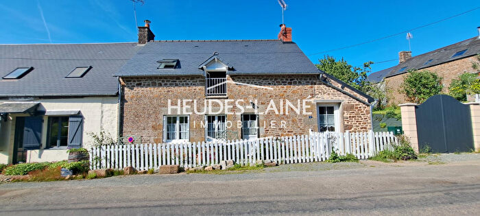 Maison 4 pièces à Saint-Georges-de-Reintembault, à vendre