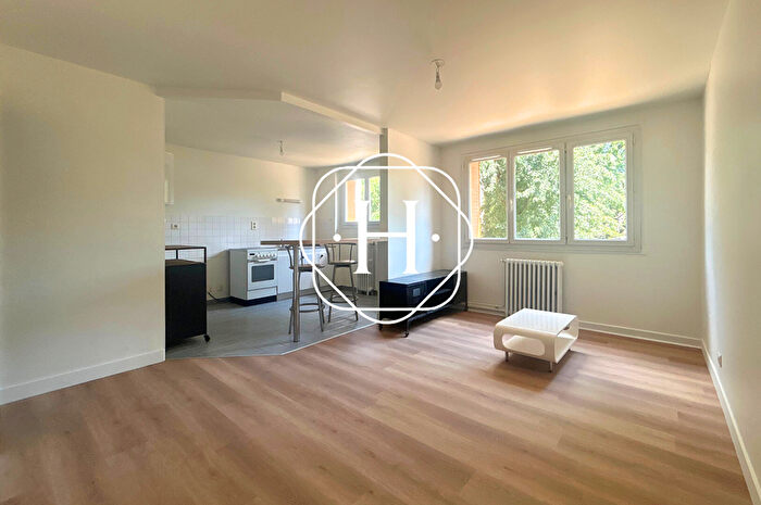 Bourg-en-Bresse, Centre, Brou, Baudières : Appartement 2 pièces à vendre