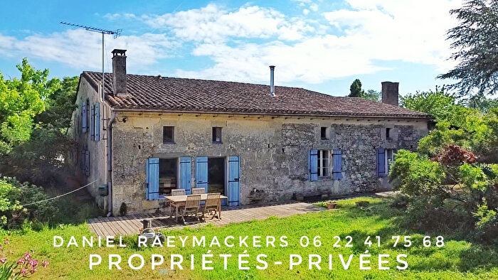 Maison à vendre - Blésignac - 4 pièces - 3 chambres
