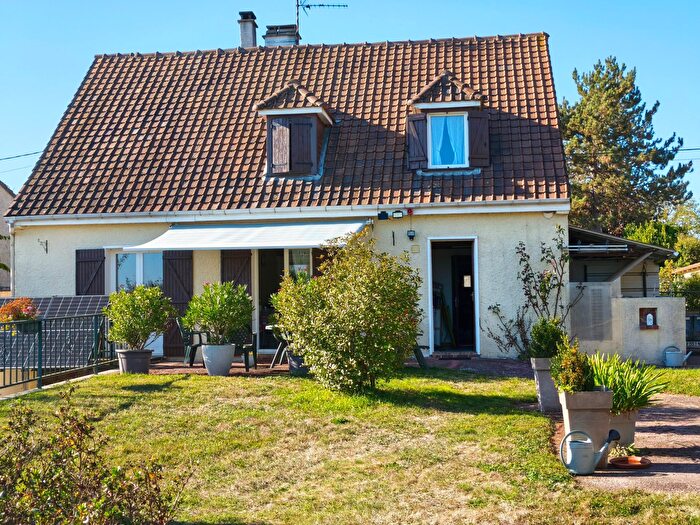 Maison 6 pièces à Lommoye, à vendre