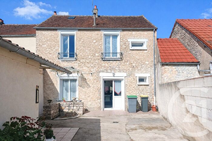 Maison à vendre - Dordives - 4 pièces - 3 chambres