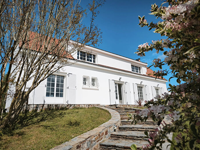 Maison à vendre - Saint-Père-en-Retz - 8 pièces - 5 chambres