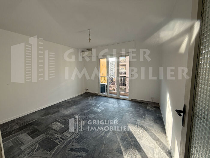 Appartement à louer - Nice, Saint-Sylvestre - 1 pièce