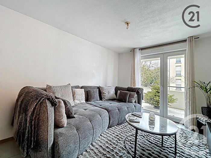 Appartement à vendre - Sainte-Savine - 2 pièces - 1 chambre