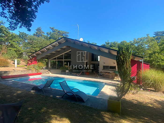 Maison à vendre - Juigné-sur-Loire - 8 pièces - 5 chambres