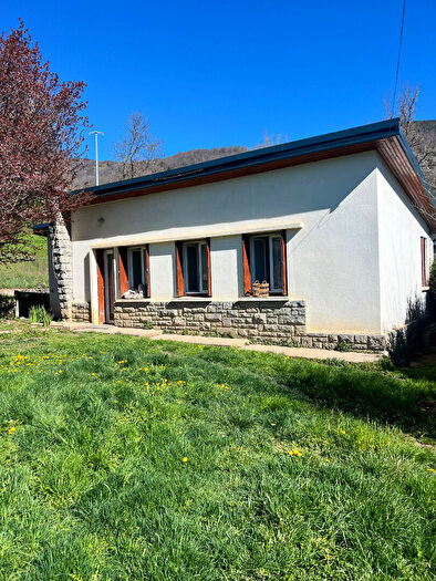 Maison 5 pièces à vendre à Saurat