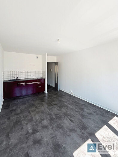 Appartement 1 pièce à Metz, Devant les Ponts, à louer