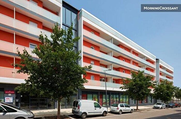 Appartement à louer - Centre-Saint Bonnet-Muissiat, Villefontaine - 1 pièce