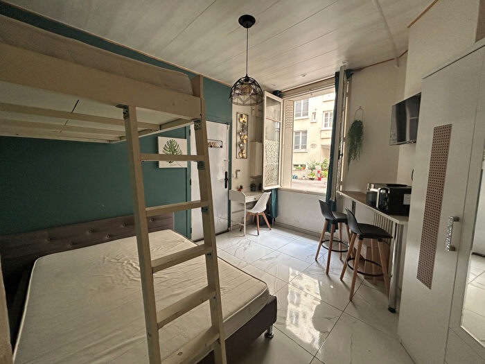 Paris 20ème, Belleville : Appartement 1 pièce à vendre