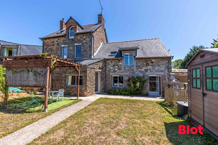 Maison à vendre - Saint-Médard-sur-Ille - 6 pièces - 3 chambres