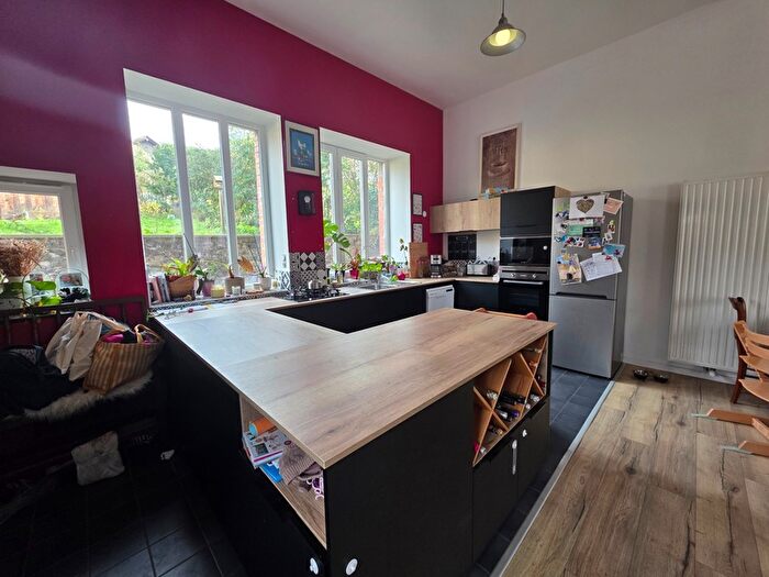 Maison à vendre - Panissières - 6 pièces - 5 chambres