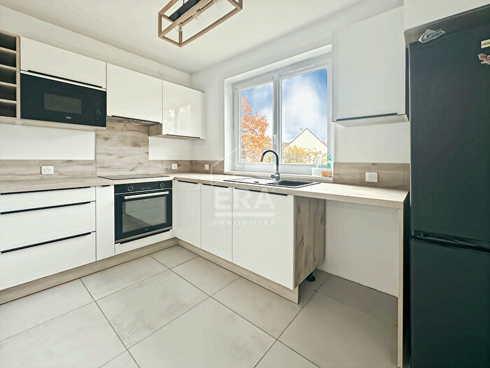 Appartement à vendre - Saint-Fargeau-Ponthierry - 4 pièces - 3 chambres