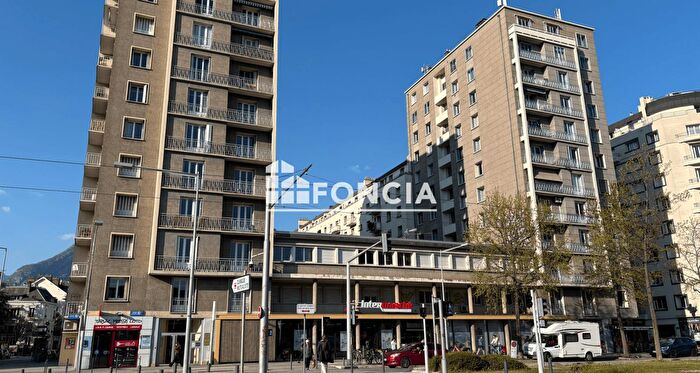 Appartement à vendre - Grenoble, Eaux-Claires, Mistral - 3 pièces - 2 chambres