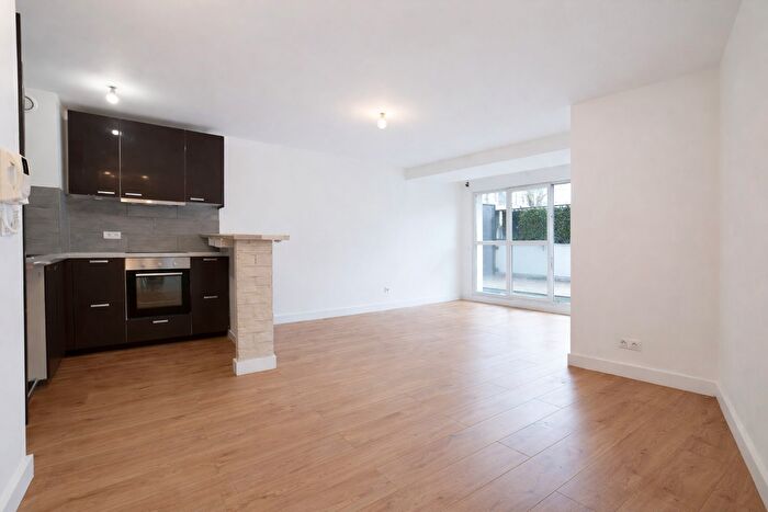 Appartement à vendre - Livry-Gargan, LAbbaye - 2 pièces - 1 chambre