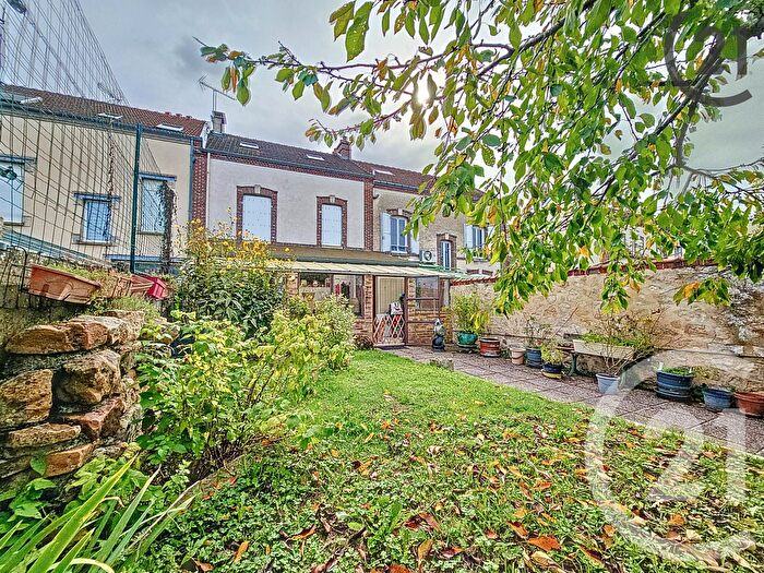 Maison à vendre - Romilly-sur-Seine, Centre-ville, Gare, Lion, Les Hauts Buissons - 7 pièces - 5 chambres