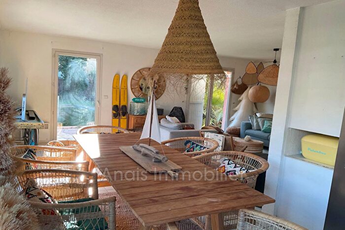 Maison à vendre - Cogolin, Centre-ville, Subeiran, Pas de Grimaud - 5 pièces - 4 chambres