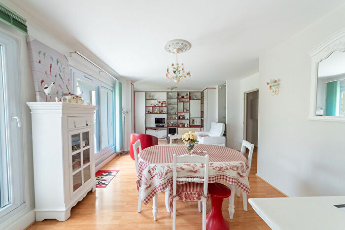 Appartement 4 pièces à Nantes, Longchamp, Rond-Point de Rennes, Perverie, Américains, à vendre